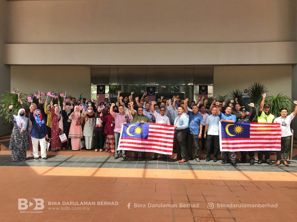 MAJLIS PENYERAHAN JALUR GEMILANG SAMBUTAN HARI KEBANGSAAN KE-65 KEPADA ...